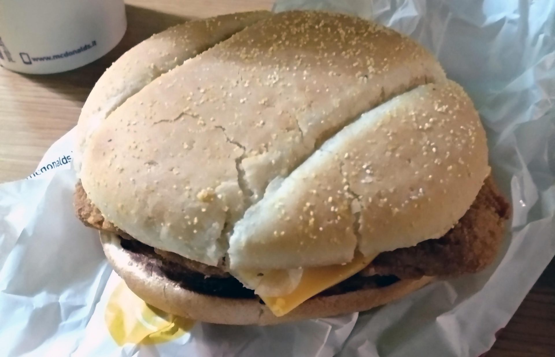 On a gouté les frites au cheddar & le Double Chicken BBQ de McDonald's